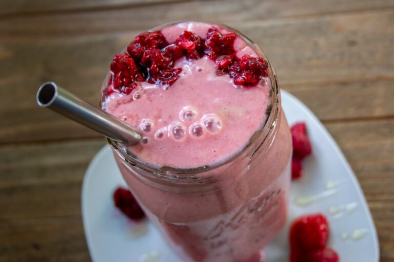 Strawberry Raspberry Smoothie | Golden Truffle