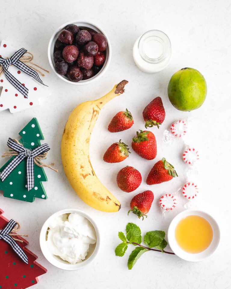 Strawberry Mint Christmas Smoothie | Golden Truffle
