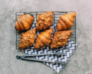 Crescent Vs Croissant: What's the Difference? | Golden Truffle