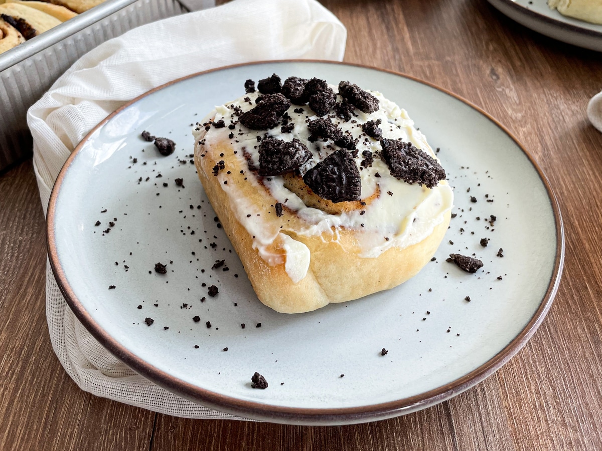 Cookies & Cream Cinnamon Rolls | Golden Truffle
